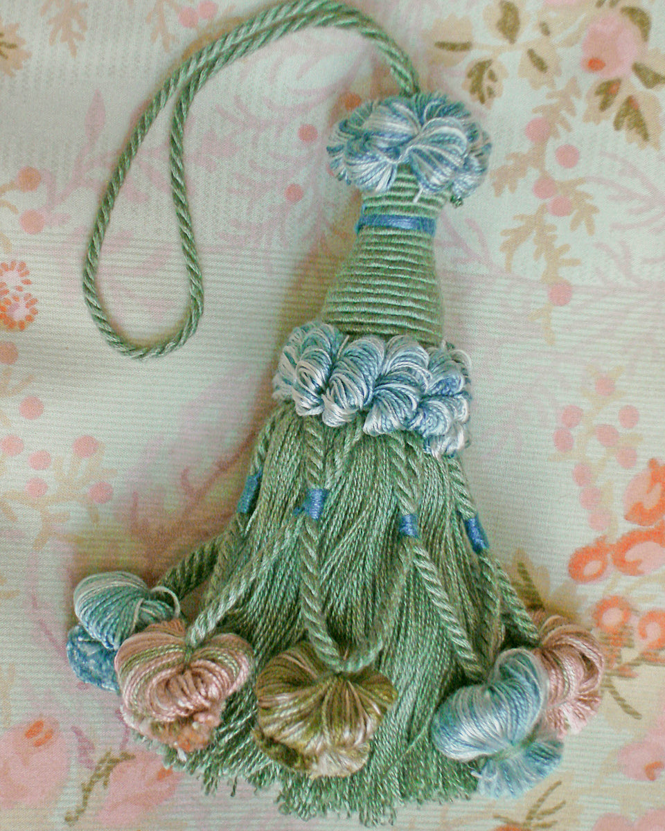 Italian key tassel (1 piece) – Chantal Trim Gallery