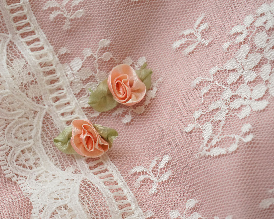Flower motif (1 piece/3 pieces) – Chantal Trim Gallery